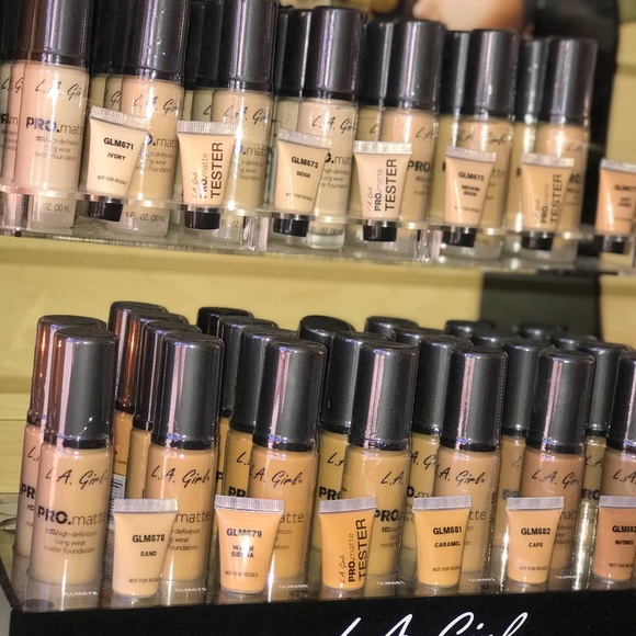 LA Girl | Makeup | La Girl Pro Matte Foundation | Poshmark